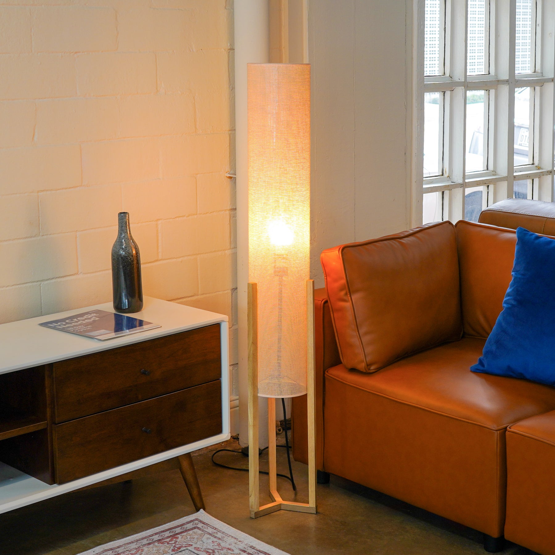Stylish Floor Lamps for Every Room - Modern Lighting Solutions